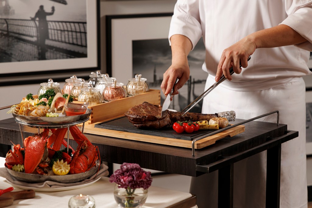 The Daily Grill - New World Millennium Hong Kong Hotel